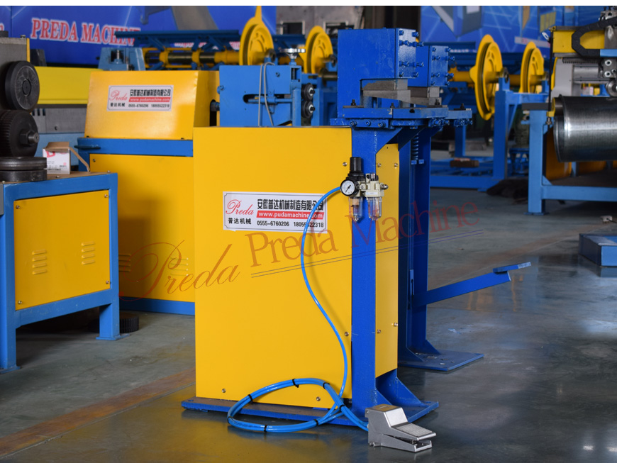 Portable notching machine