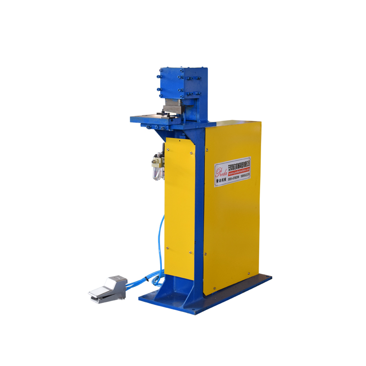 Portable notching machine